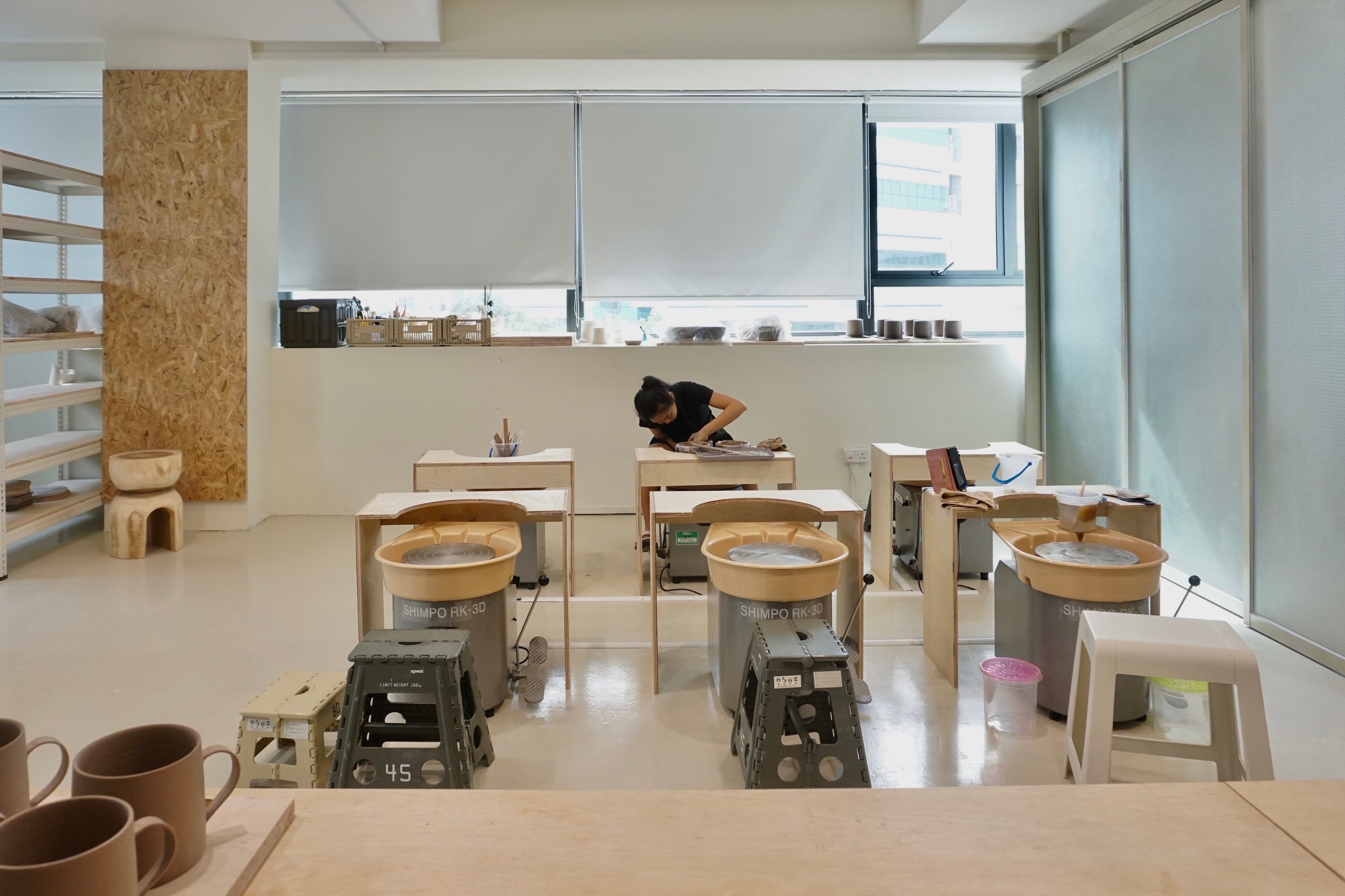 Visiting Lerae Lim at her new pottery studio | Handmade pottery ...