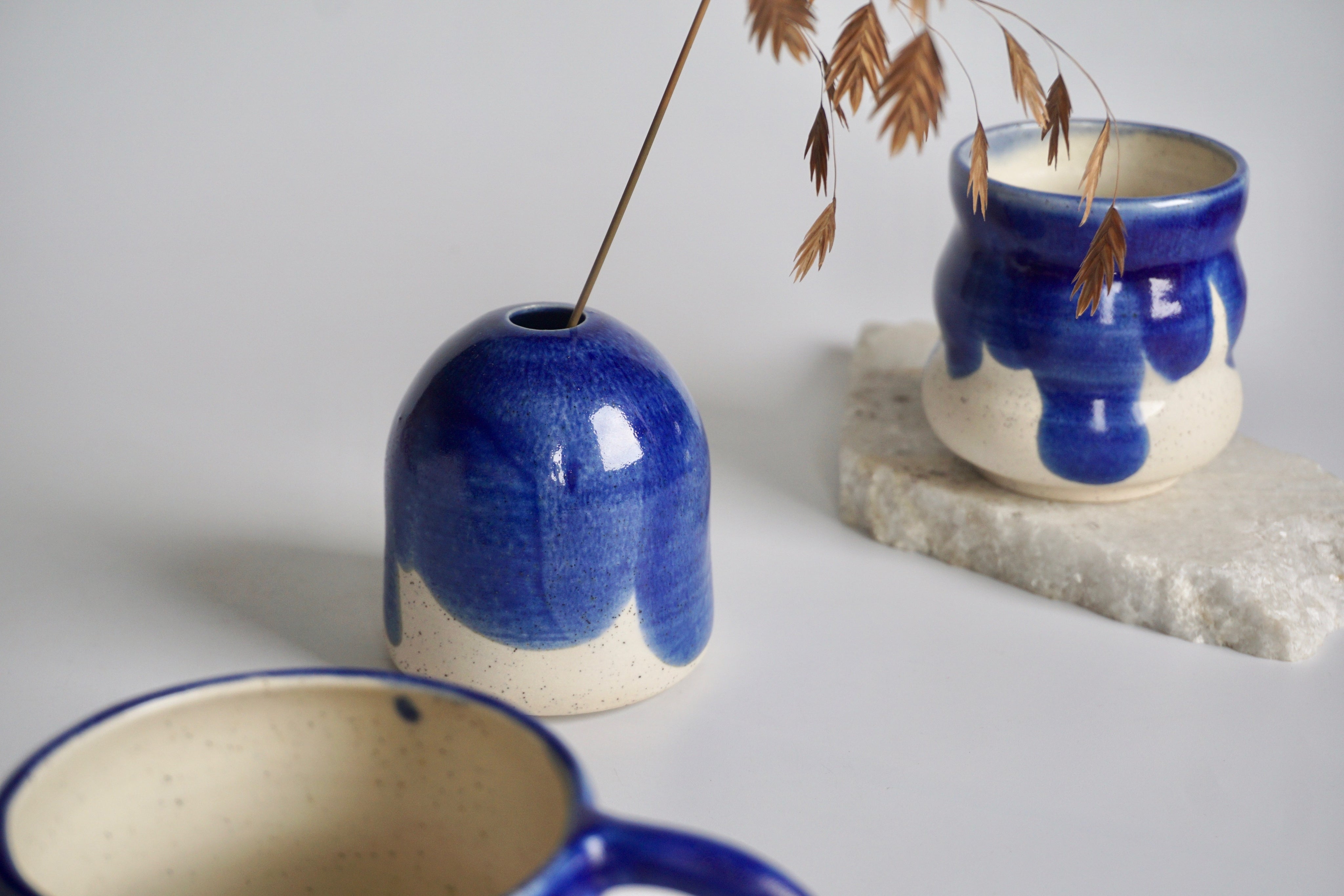 Handmade budvase by No. 3 Eat & Sip | Ceramics by Chen Liyuan